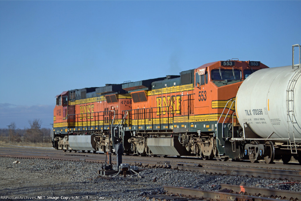BNSF 553